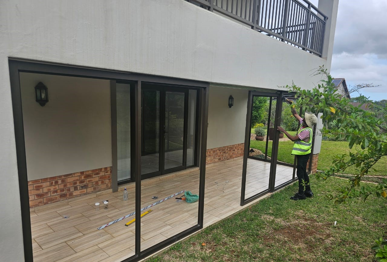 Enclosures and Office Partitions - Aluminum Works